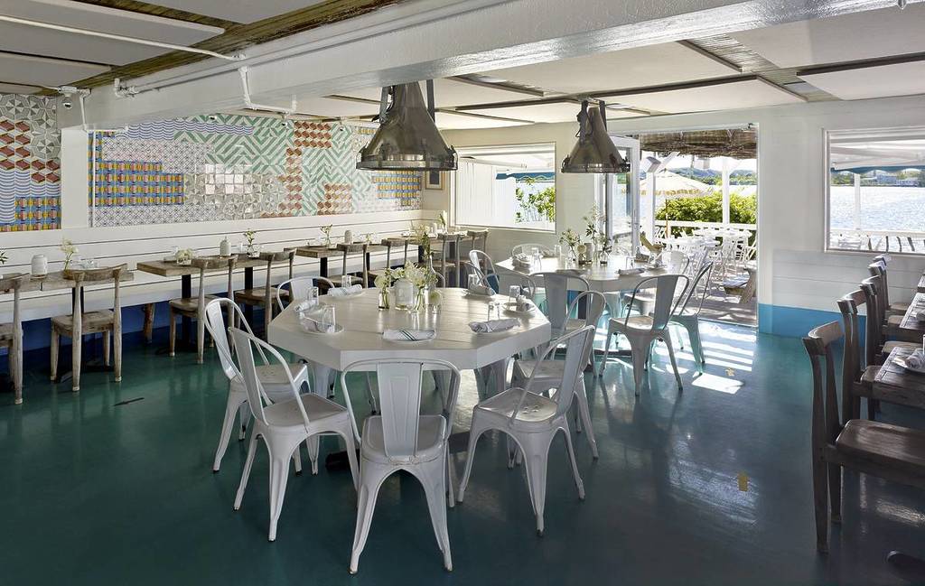 The Best Bars In The Hamptons (2024)