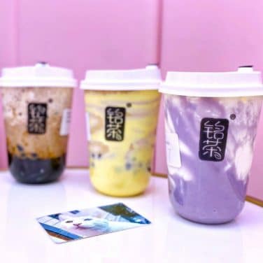 This Bubble Tea Shop In Queens Is Entirely Pink Including A Hot Air ...