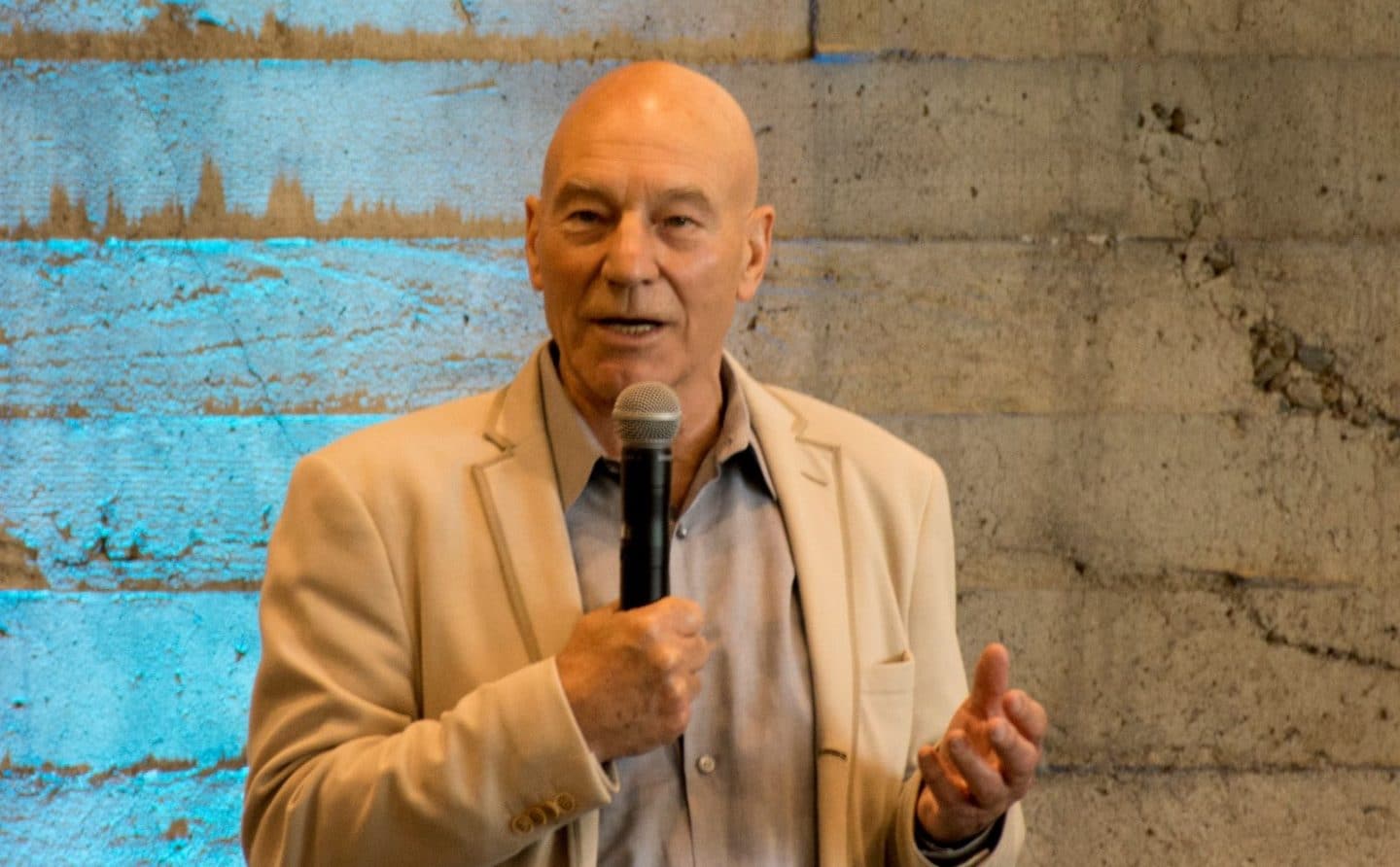 Patrick Stewart Is Posting A Shakespeare Sonnet A Day Until The ...