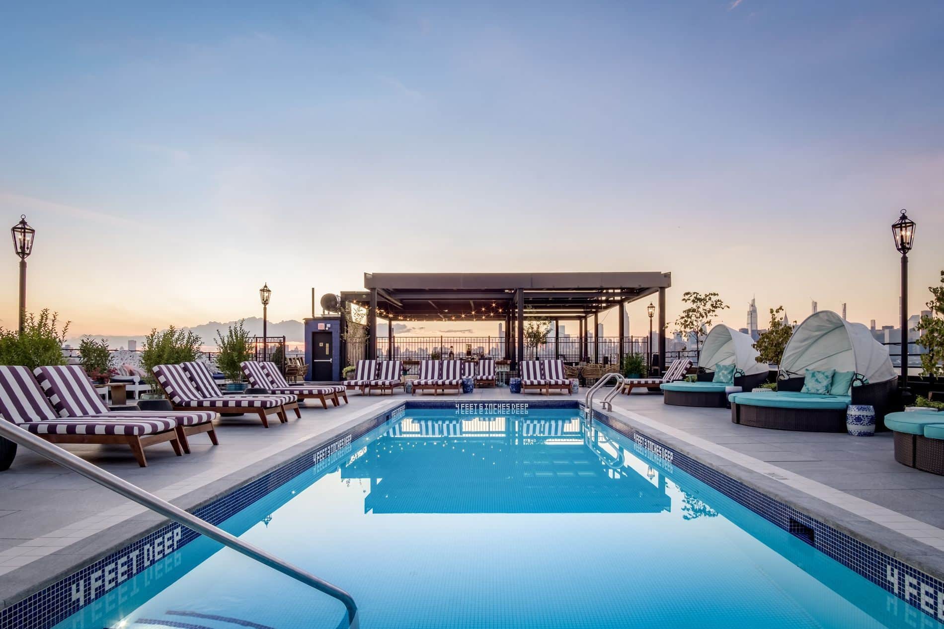 El mejor hotel & Piscinas en la azotea de Nueva York con vistas increíbles