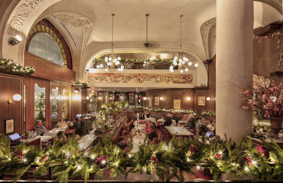 20 Christmas Restaurants In NYC With Festive Holiday Decor
