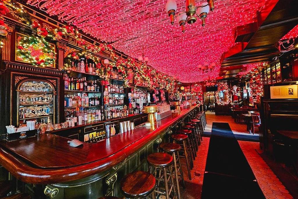 20 Christmas Restaurants In NYC With Festive Holiday Decor