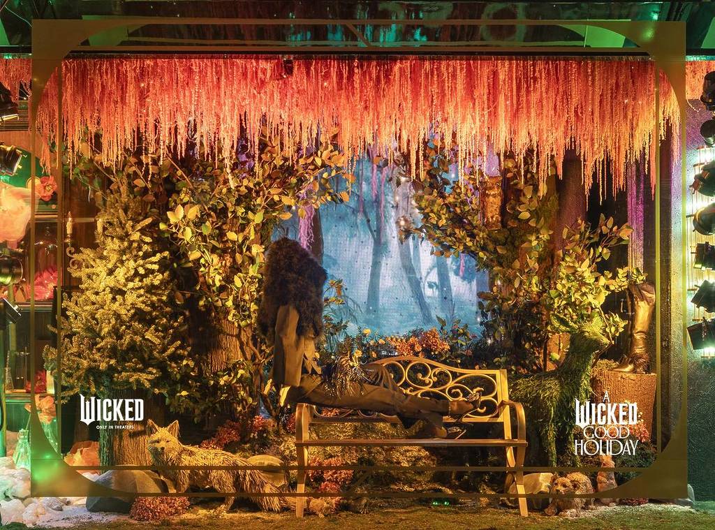 Bloomingdale's Unveils Wicked-Themed Holiday Windows