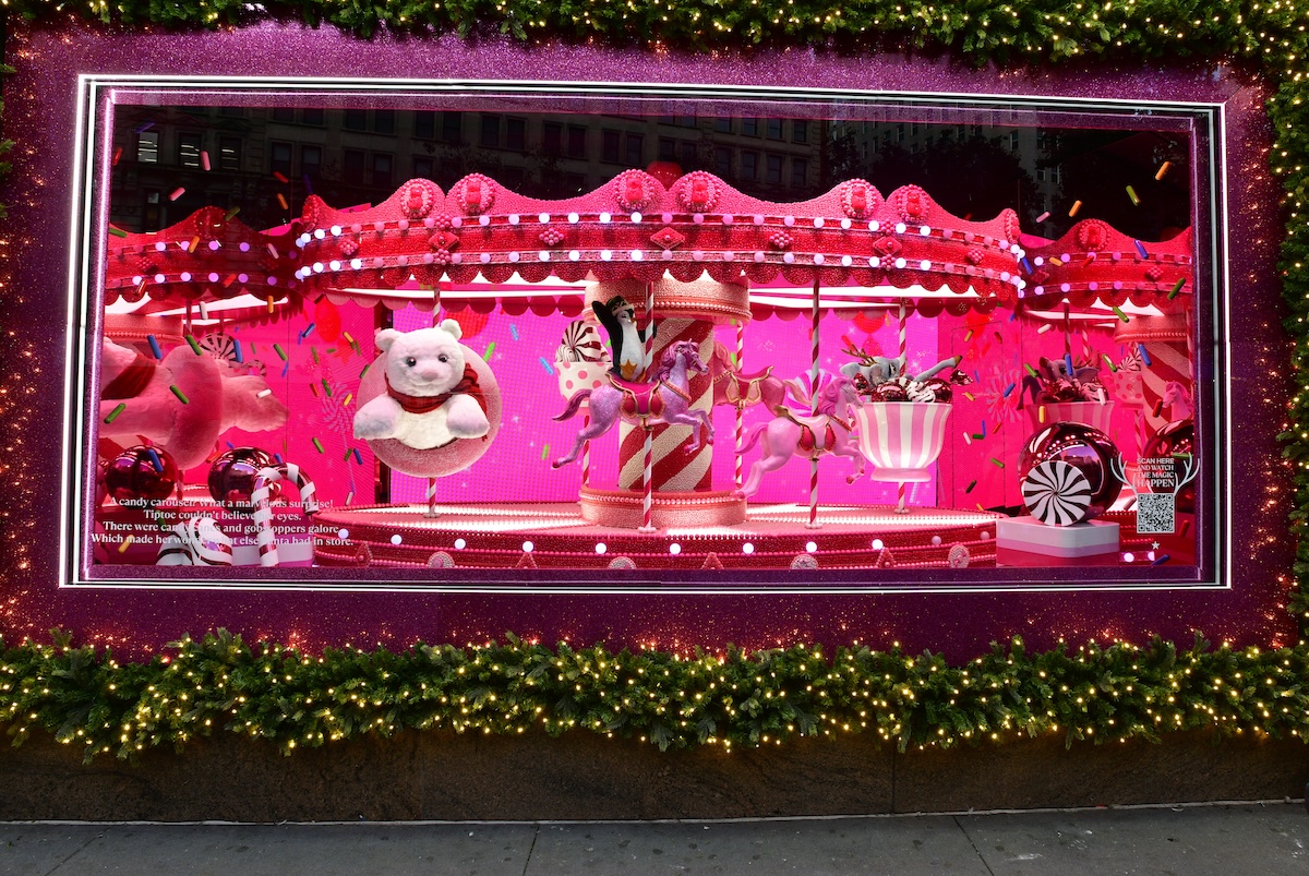 Macy’s Holiday Windows Have Been Unveiled