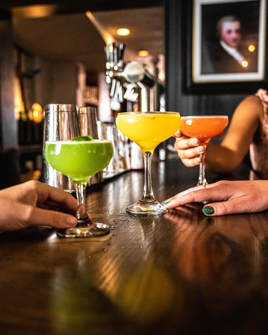 28 Best Happy Hours In NYC For Cheap Deals