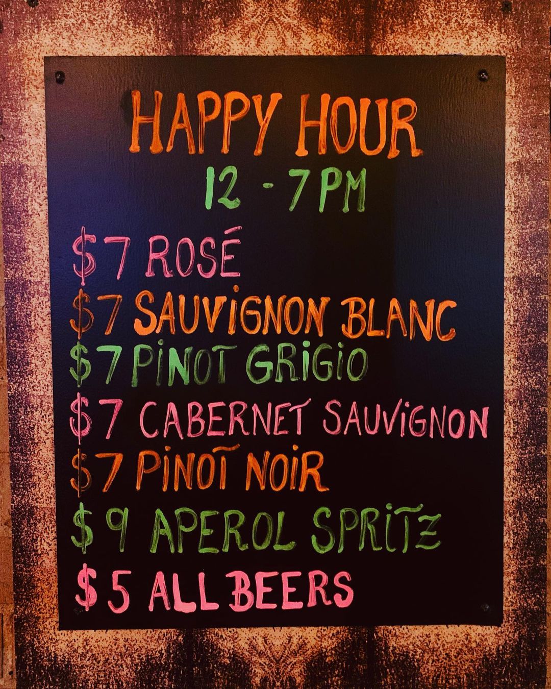28 Best Happy Hours In NYC For Cheap Deals