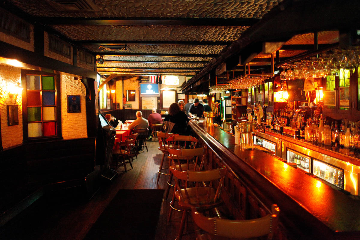14 Best Irish Pubs In NYC To Visit This March