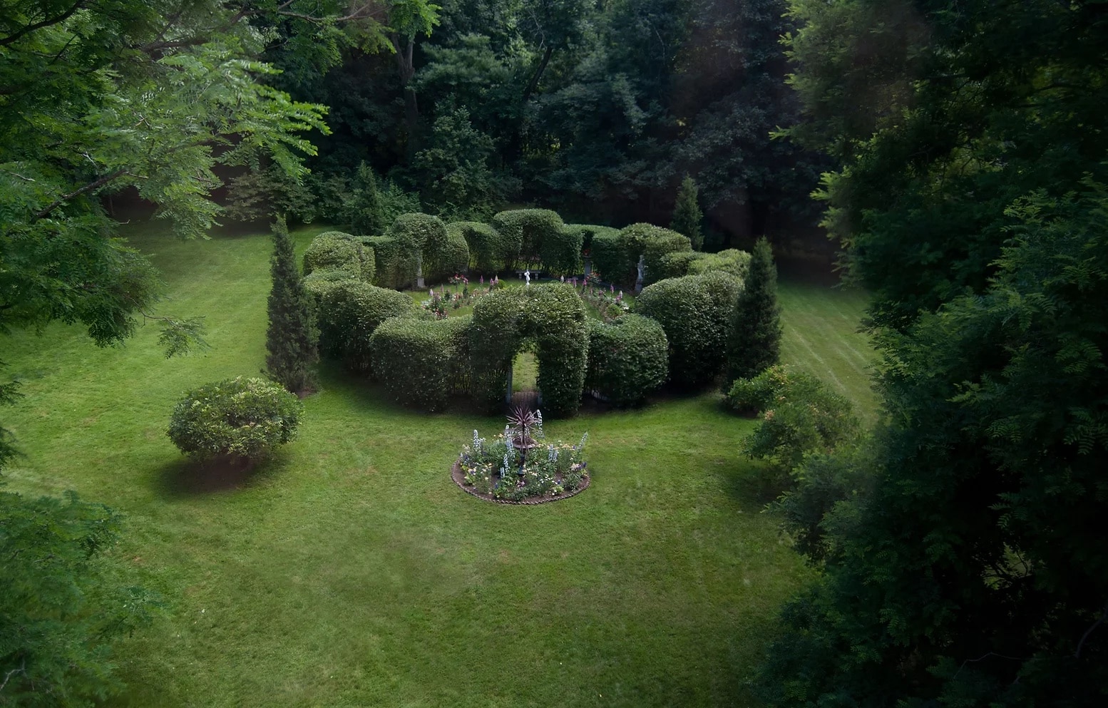 This Whimsical Octagon-Shaped House Is Only A 1 Hour Trip From NYC ...
