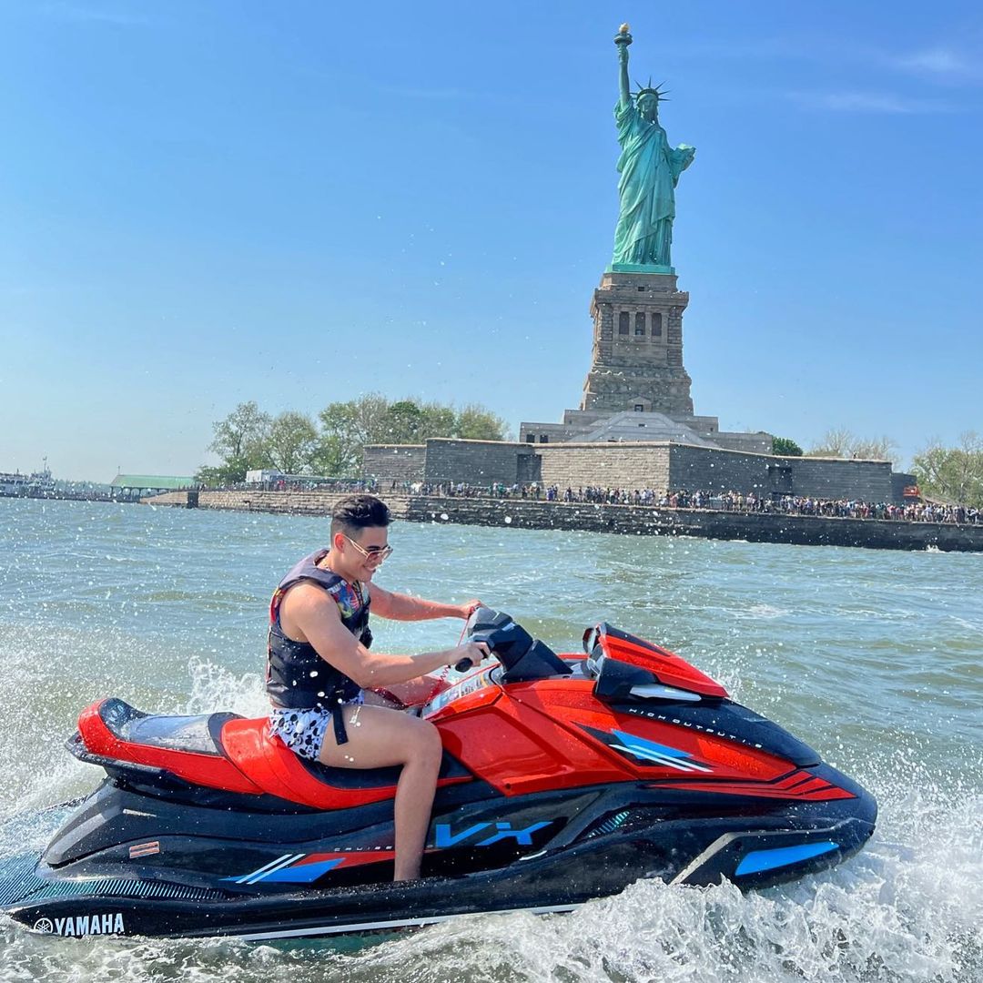 The Best Places To Jet Ski Near NYC For Sightseeing
