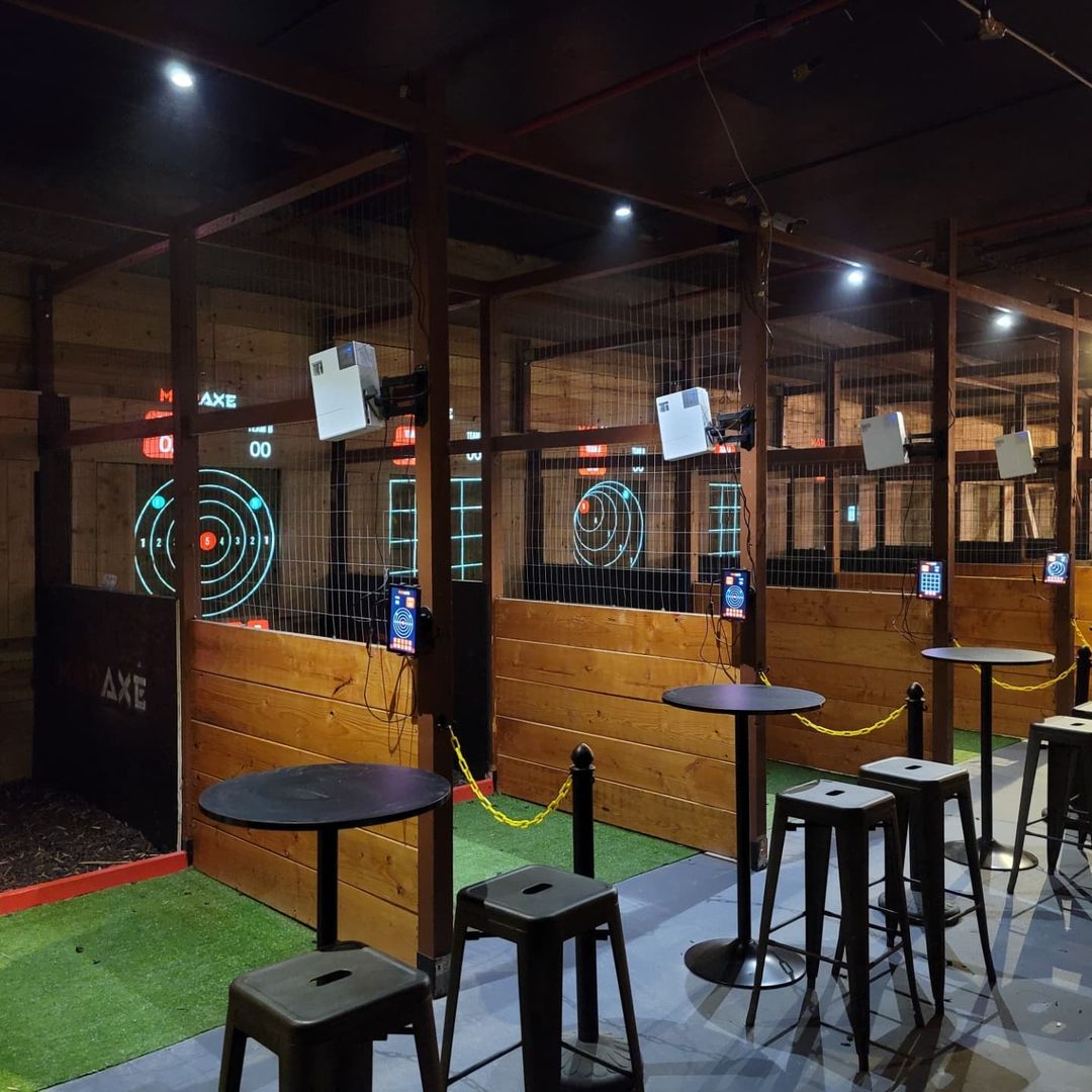 7 Best Places To Go Axe Throwing In NYC - Secret NYC