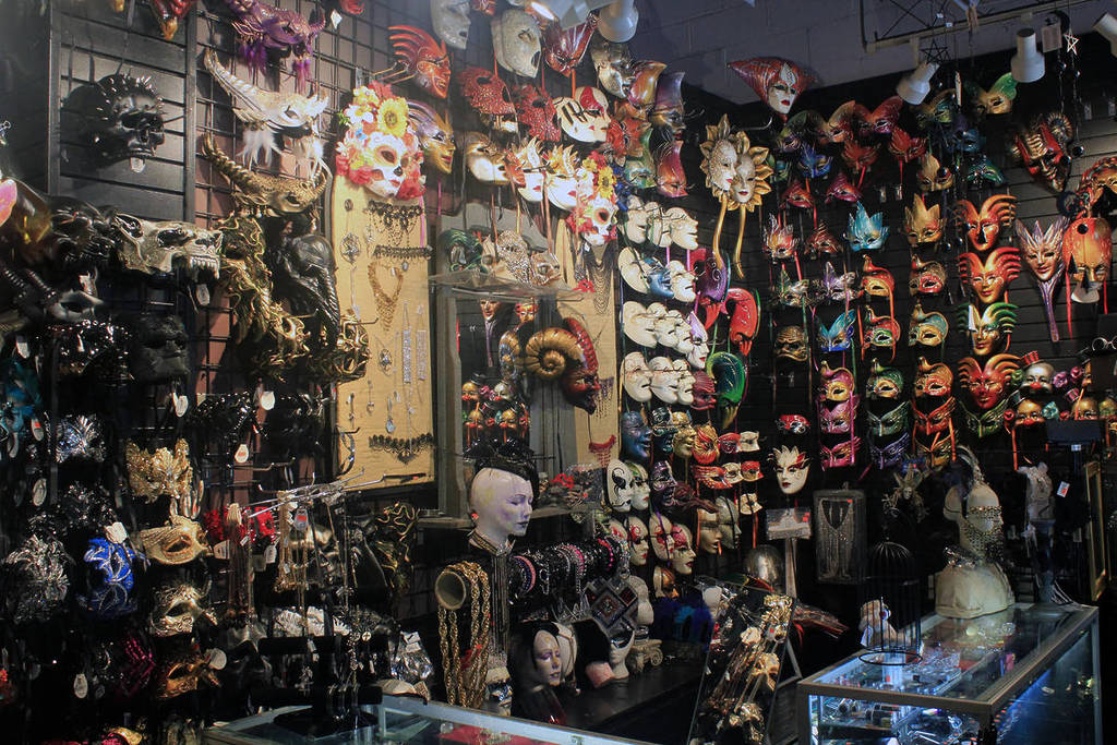 10 Best Halloween Stores In NYC For Costumes (2025)