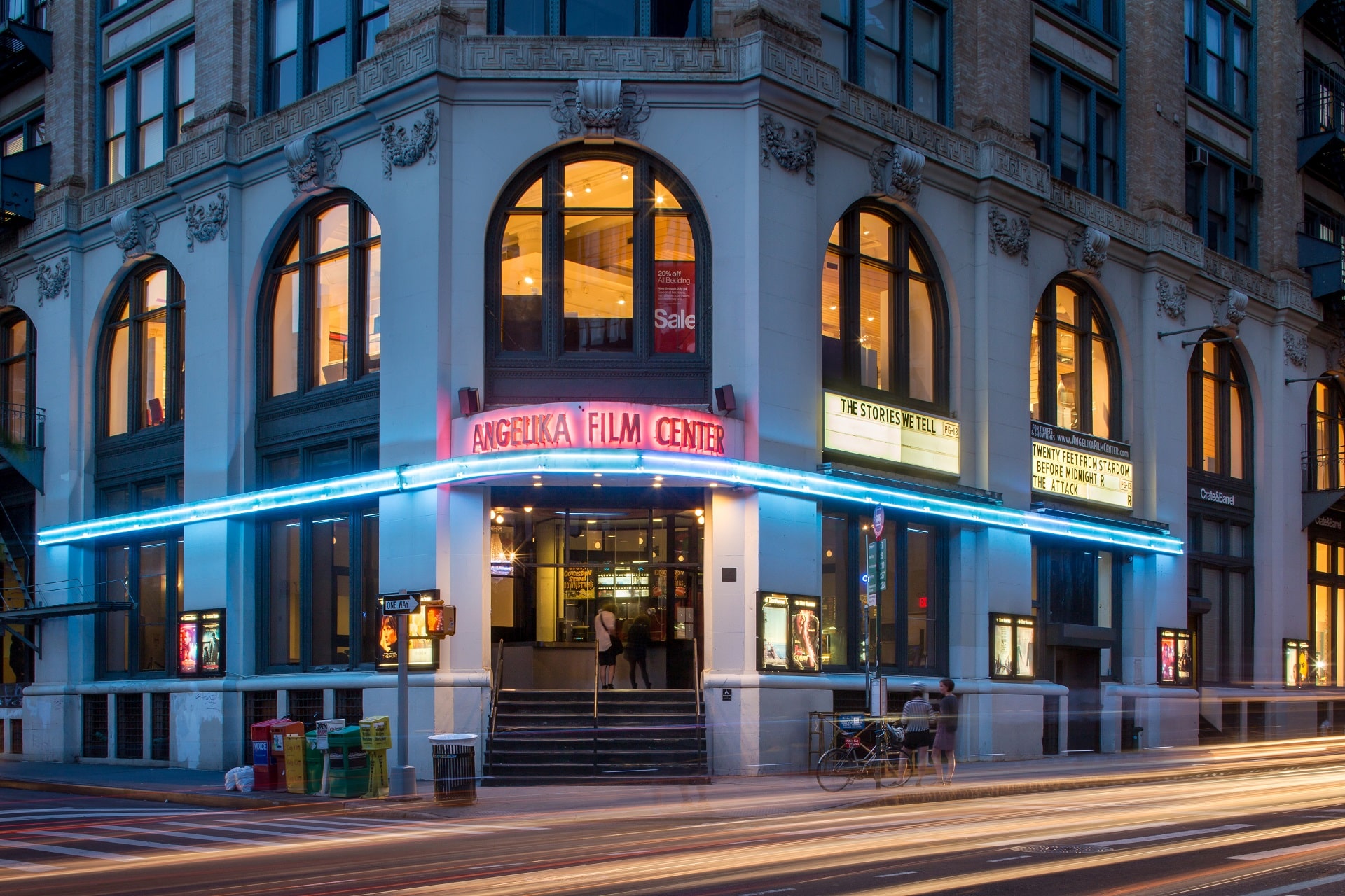 15 Best Movie Theaters In NYC For Film Buffs (2025)