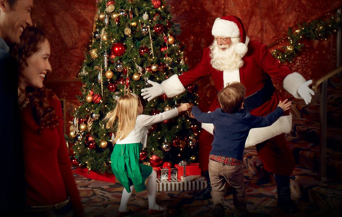 16 Places To See Santa In NYC In 2025
