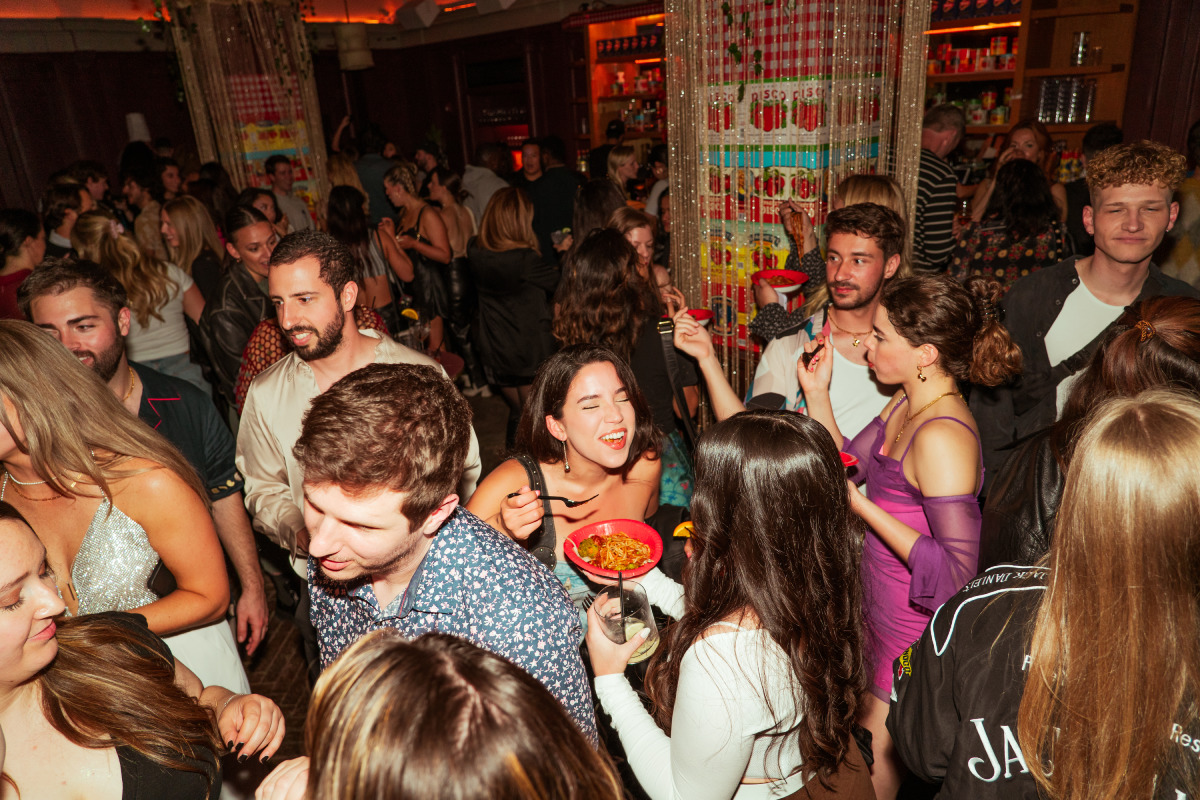 This Spaghetti Disco Serves Spaghetti On The Dance Floor