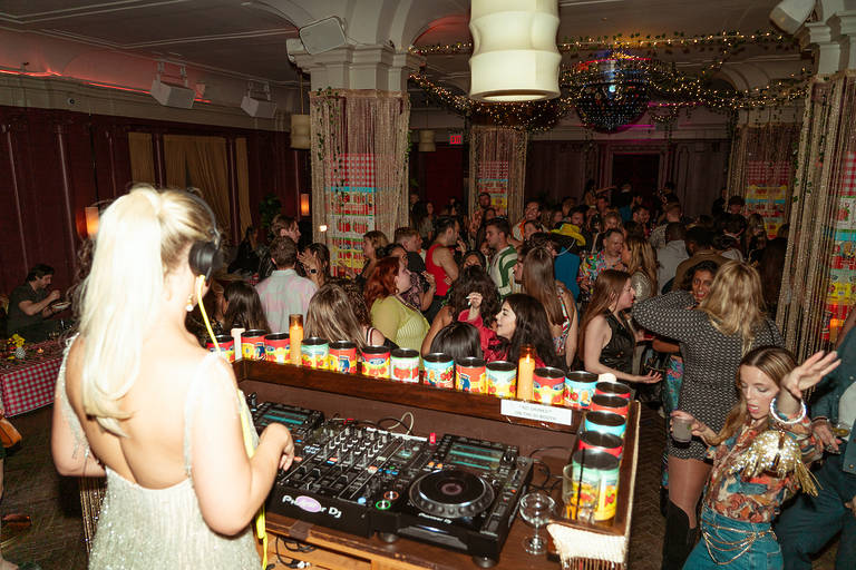 This Spaghetti Disco Serves Spaghetti On The Dance Floor