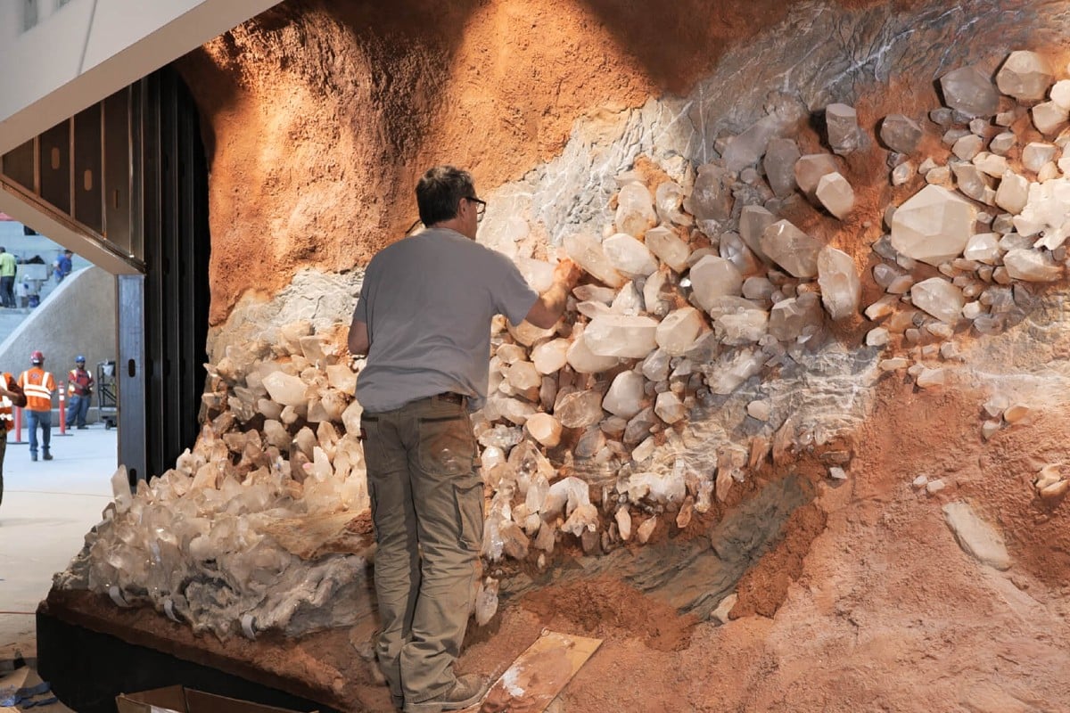The AMNH Unearths The Dazzling Yurman Family Crystalline Pass