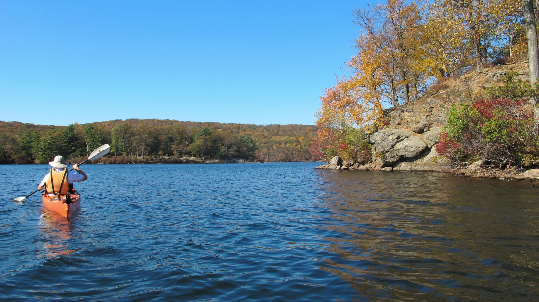 10 Swimming Lakes Near NYC To Check Out (2025)
