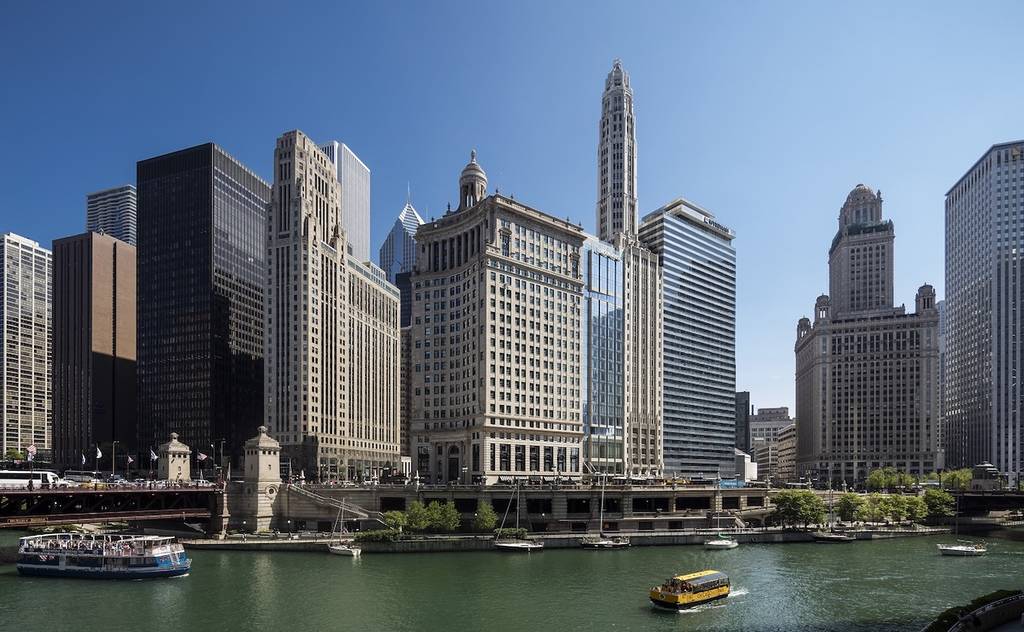 5 Reasons New Yorkers Should Visit Chicago