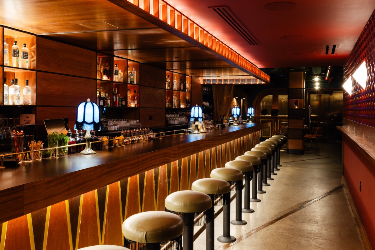 NYC's Swanky New Cocktail Bar Is An Ode To The Mad Men Era