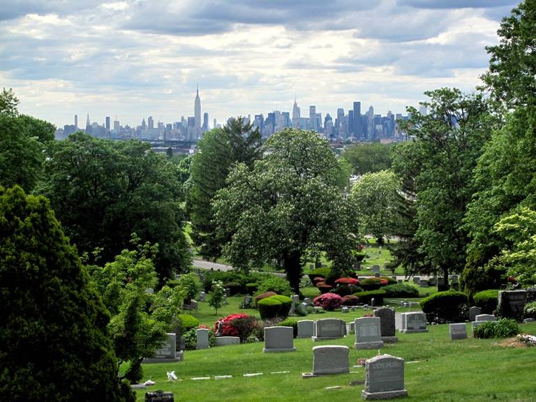 11 Most Beautiful, Revered, And Historical Cemeteries In NYC