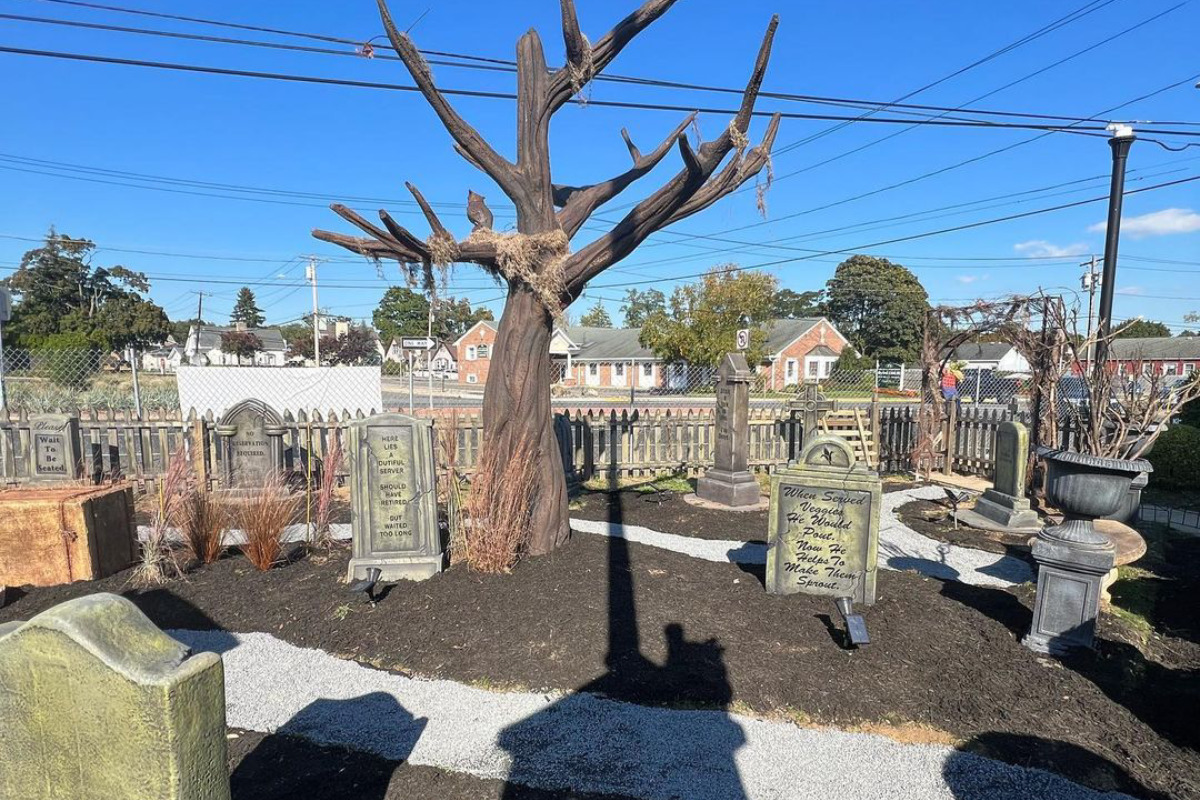 Haunted House of Hamburgers Serves Up Year-Round Spookiness