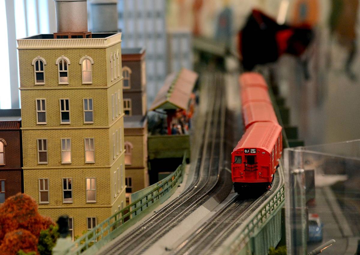 New York Transit Museum's Holiday Train Show Returns This Season