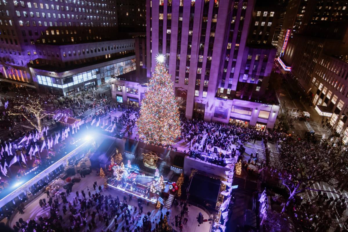 Rockefeller Center Has A Secret Rooftop Overlooking The Plaza