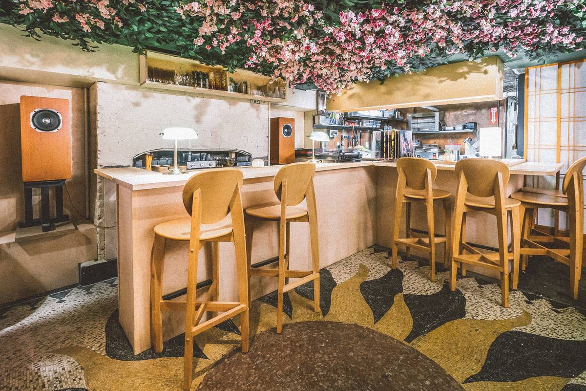 12 Best Listening Bars In NYC For Cocktails & Records