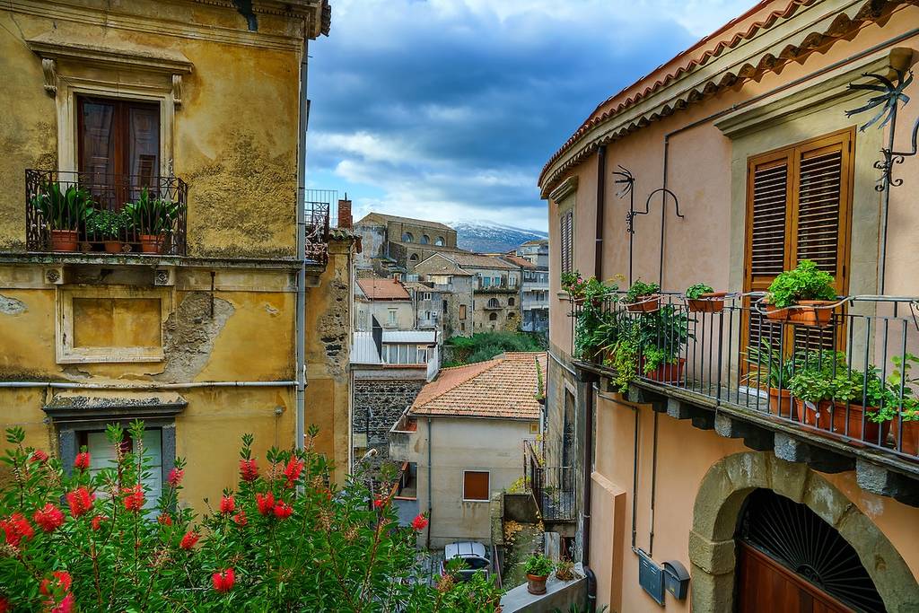 1 Euro Houses In Italy: Everything You Need To Know