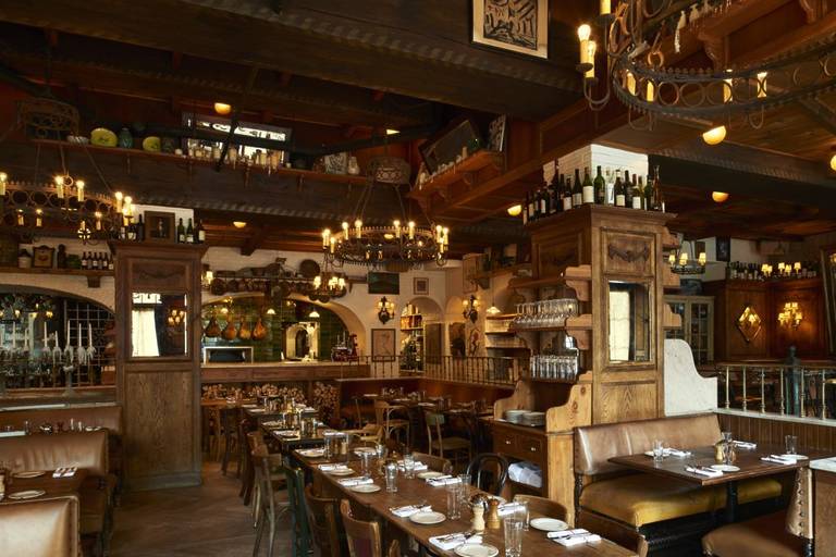 15 Best Restaurants For Group Dinners In NYC