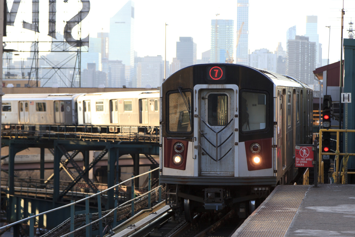 7 & N Trains Will Not Run Between Manhattan & Queens On This April Weekend