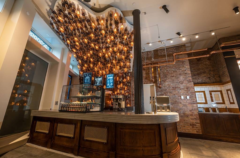 There's A Butterbeer Bar At The Harry Potter New York Flagship