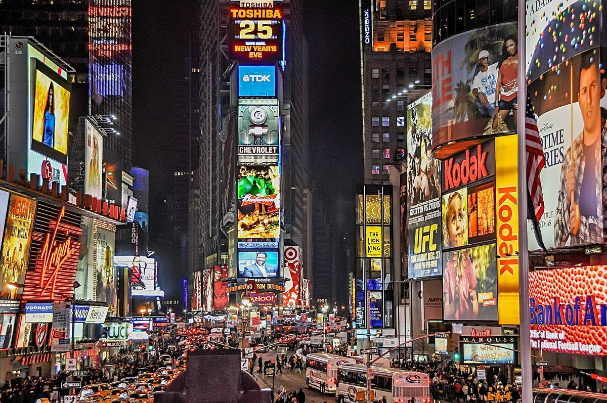 Explore the liveliest attractions in NYC’s bustling Times Square