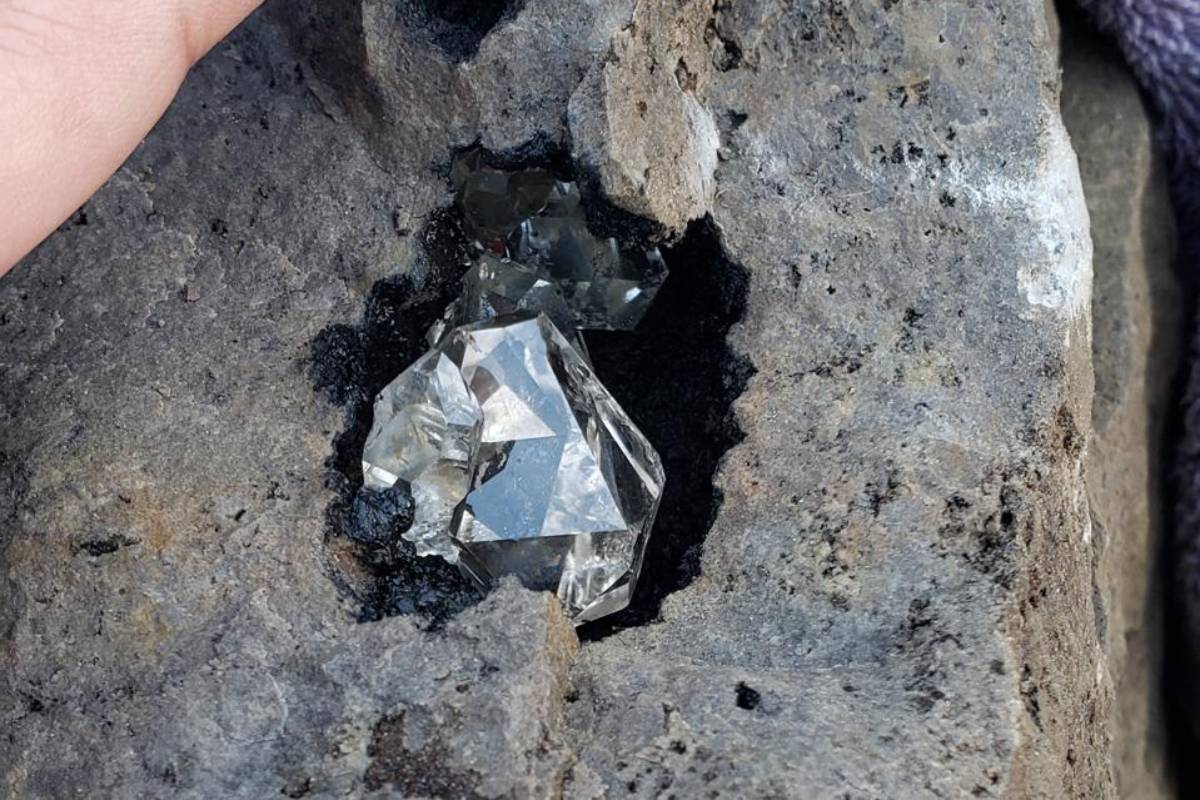 You Can Mine For Glistening 500-Million-Year-Old Herkimer Diamonds In NY