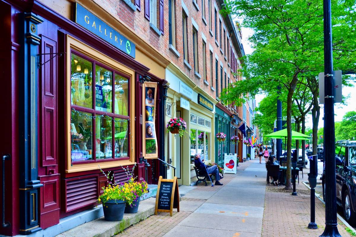 7 Charming Historic Towns In NY To Visit Right Now