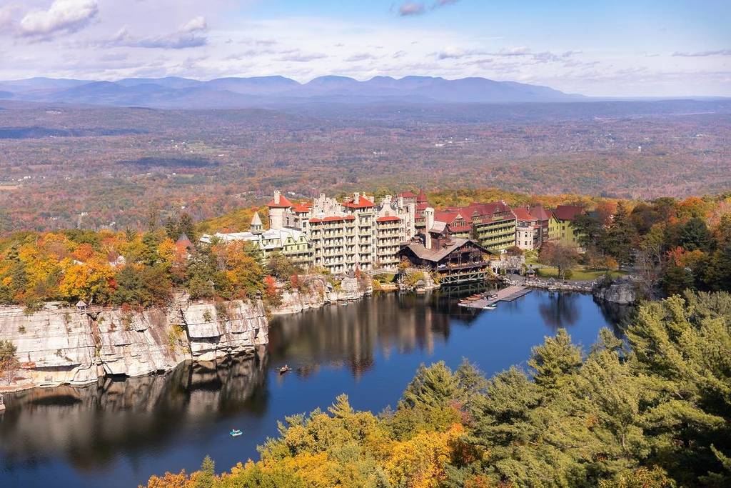 The Best Fall Getaways From NYC (Fall 2025)