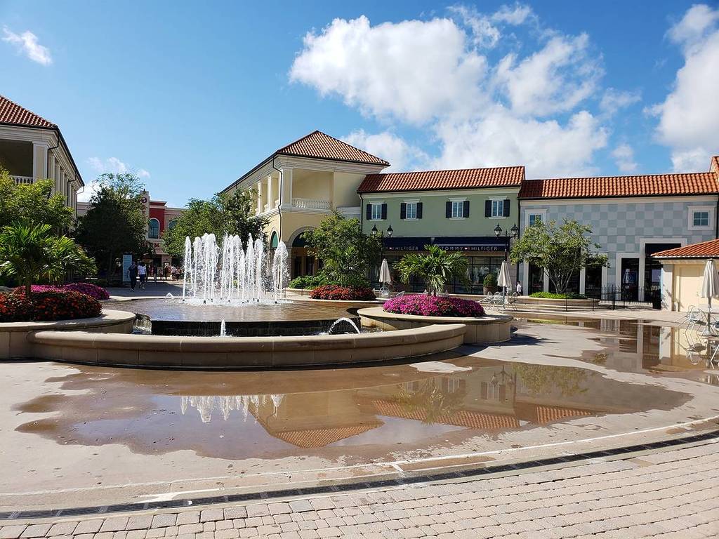 5 Best Shopping Outlets Near New York