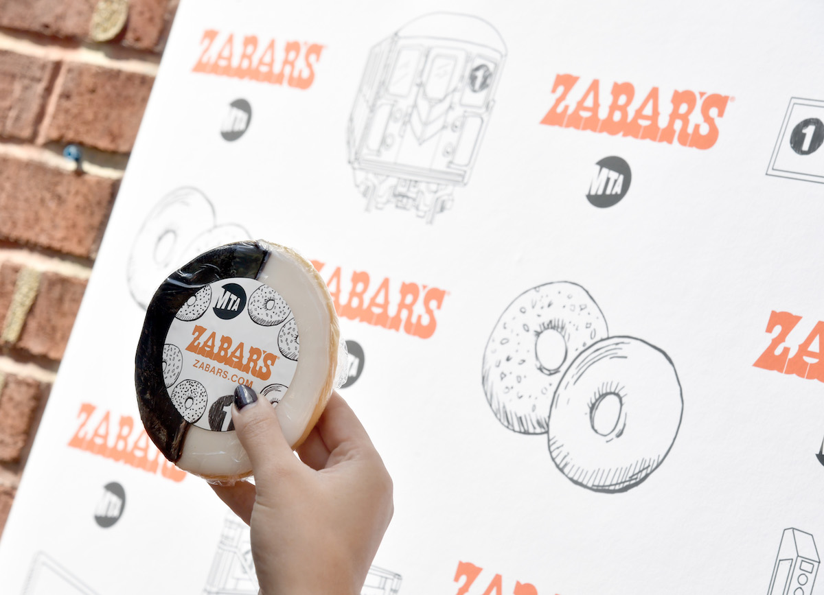 Você Pode Comprar Um Bagel De US$ 1,20 Com Schmear No Zabar's