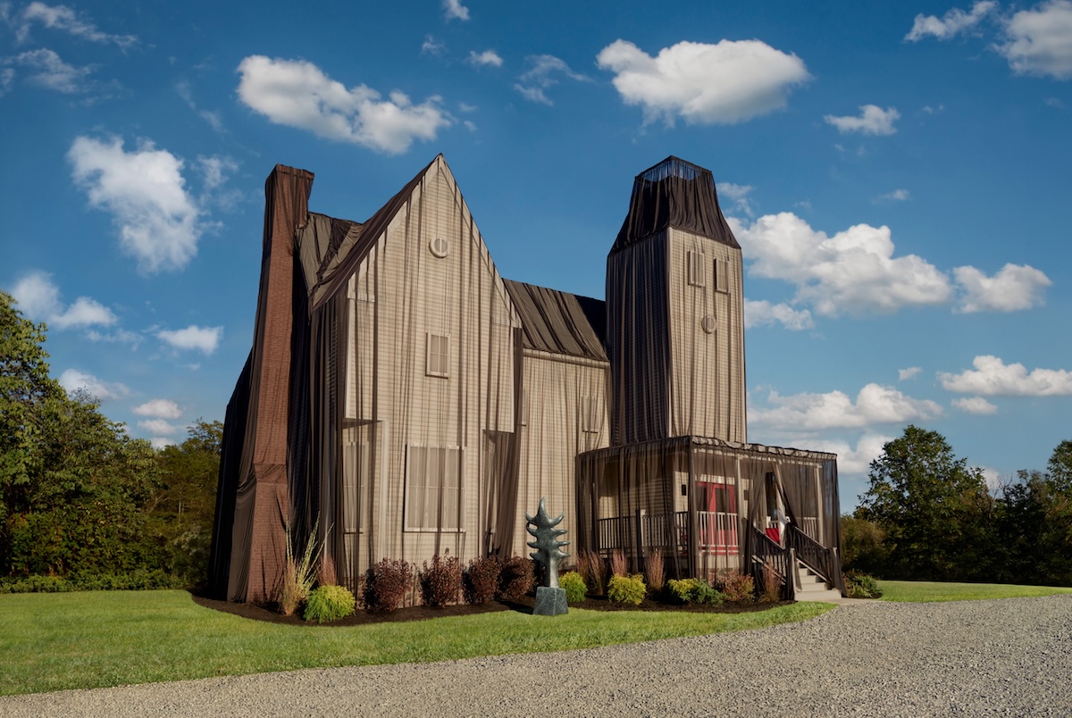 It's Showtime — Airbnb Is Hosting A Visit To The Beetlejuice House