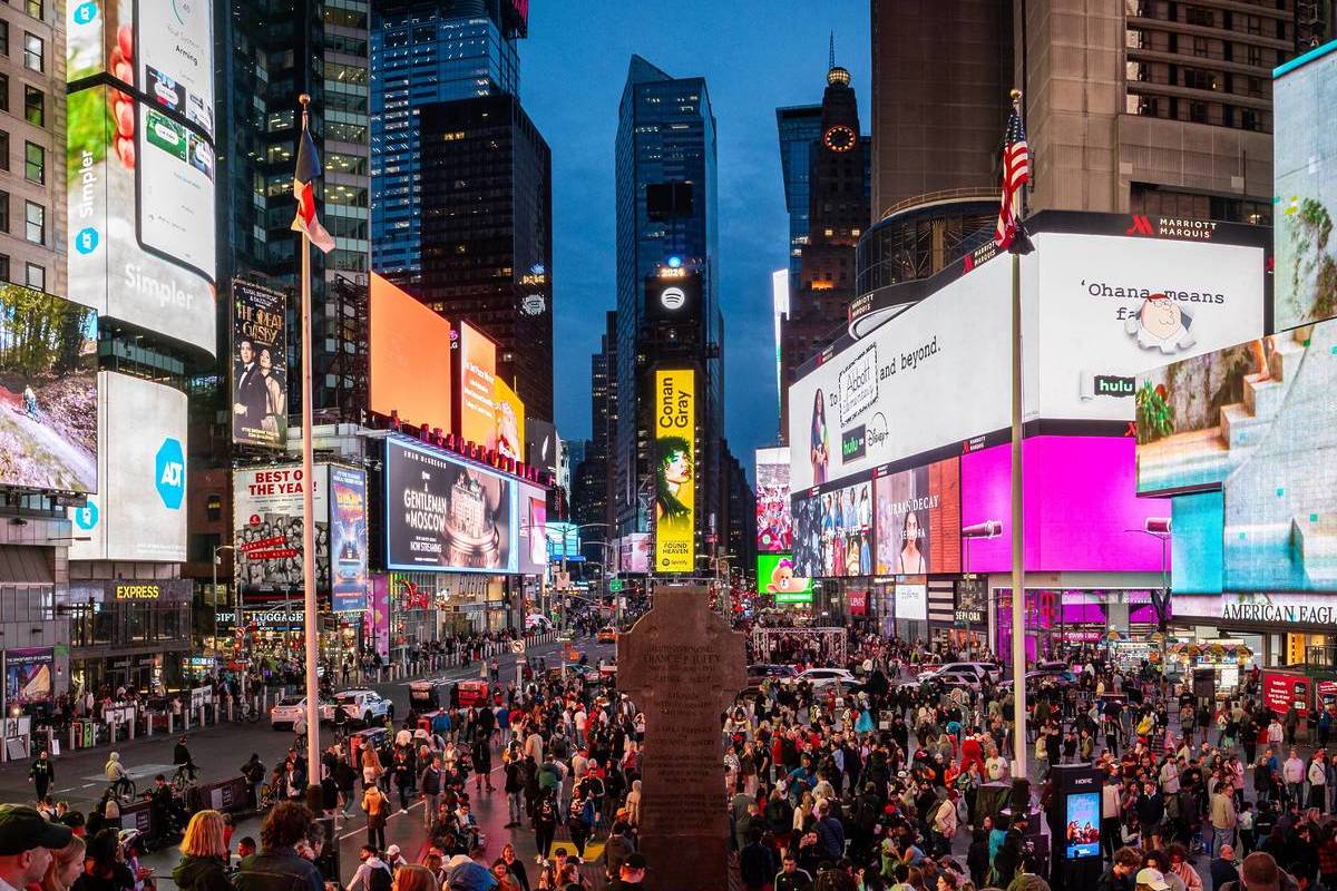 New York Meets Messi, Playoff Debut Broadcast In Times Square