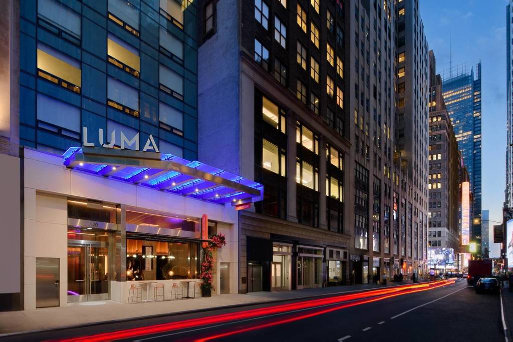 The Best NYC Hotels Near The Macy's Thanksgiving Day Parade