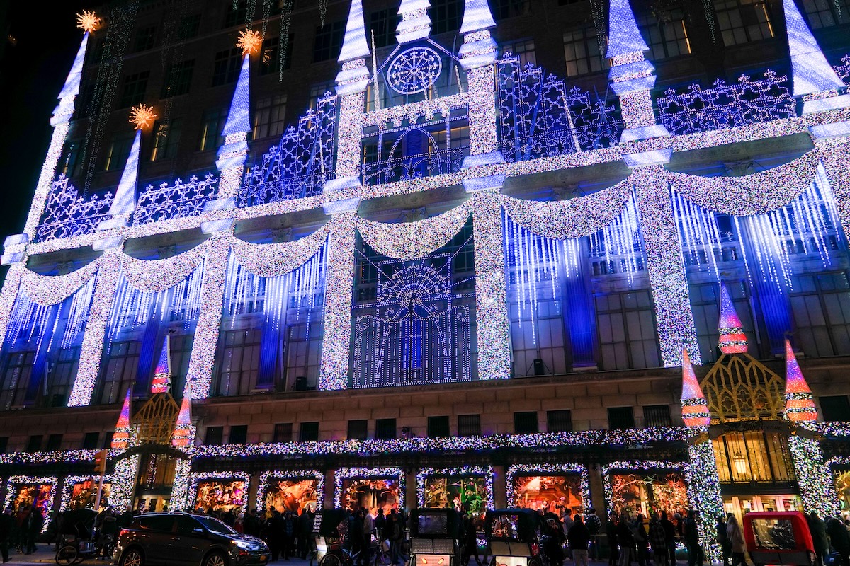 The Saks Fifth Avenue Holiday Light Show Returns Today — 'A Luminous ...