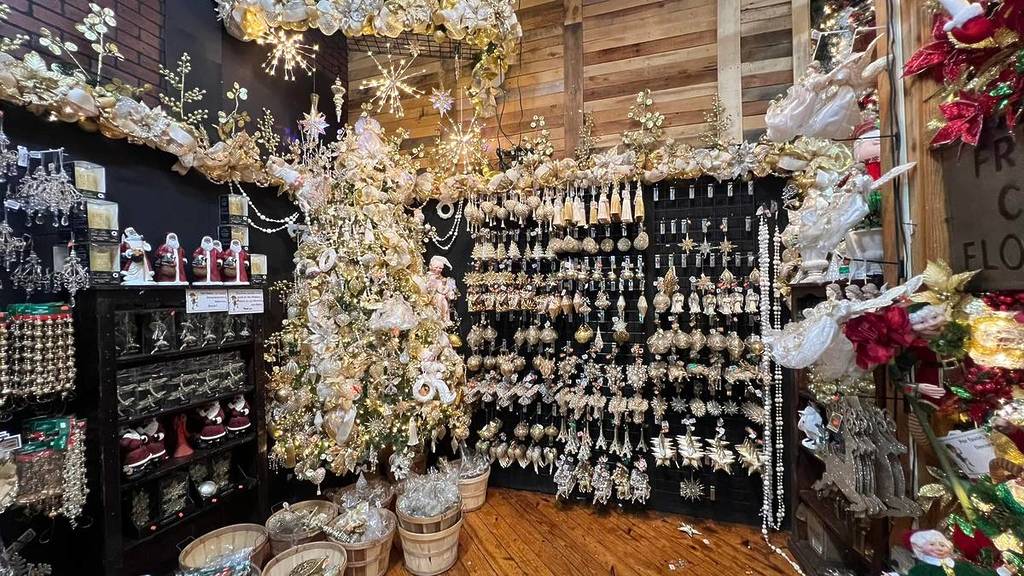 The Biggest Christmas Store In New York Is In Queens