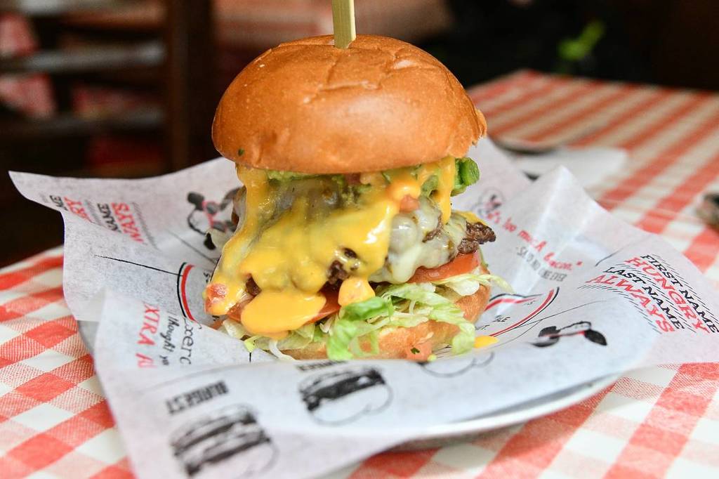 The Best Restaurants Near Rockefeller Center (2024)
