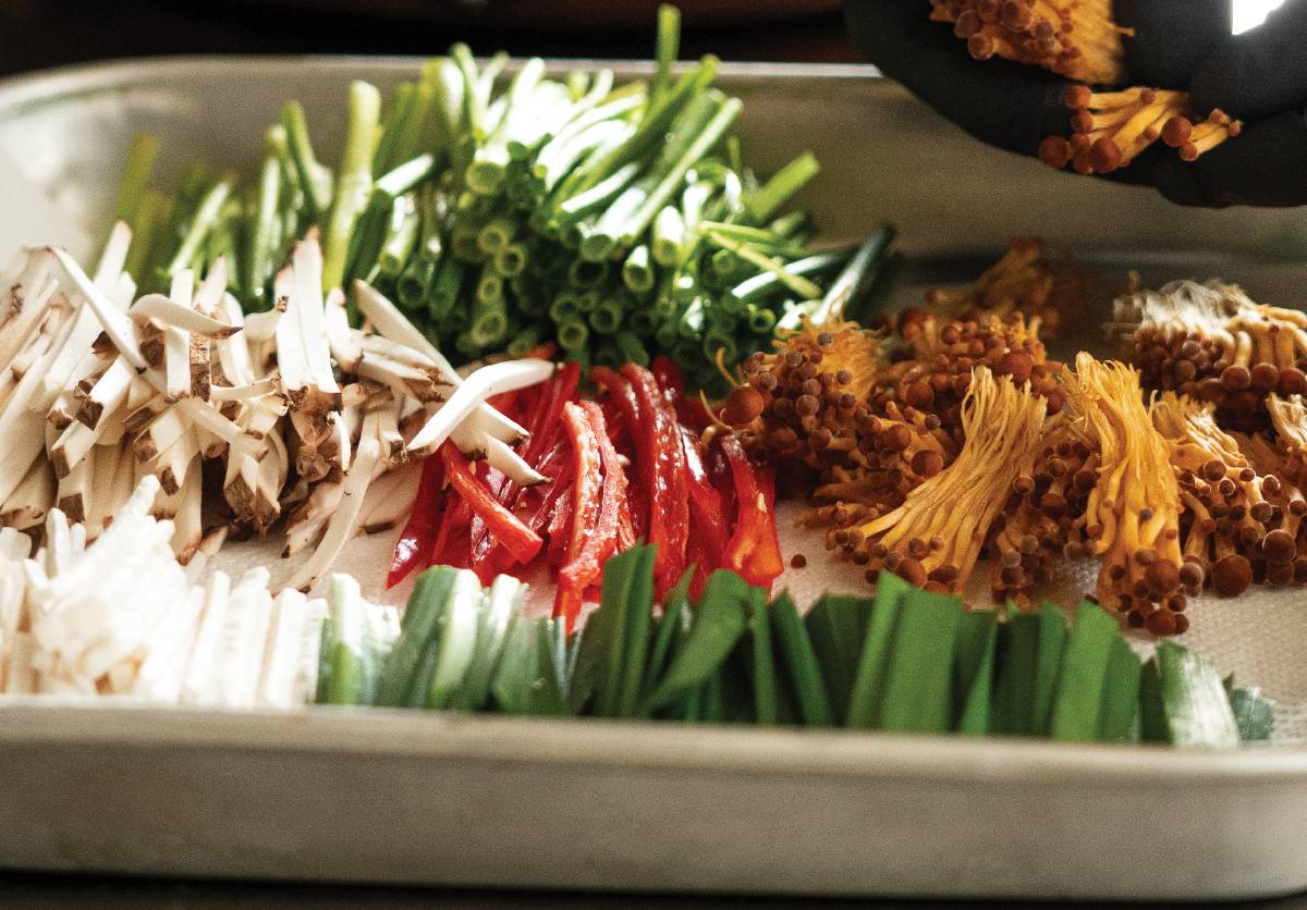 Oncheon Allows You To Dine Alongside A Traditional Hot Spring