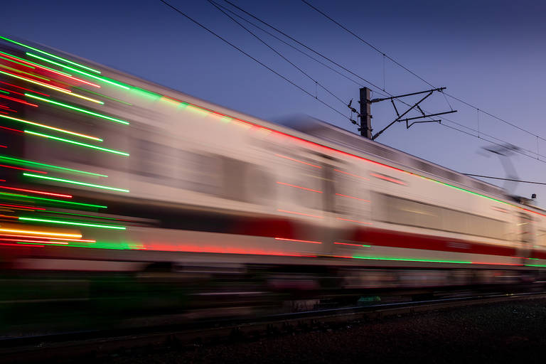 The Metro-North Holiday Lights Train Brings Cheer To Travelers