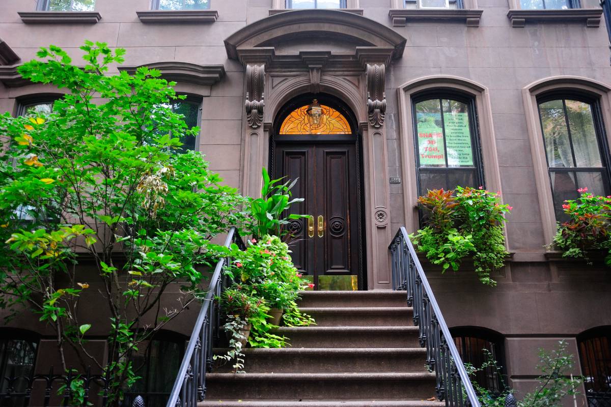 Carrie Bradshaw's NYC Brownstone Will Soon Be Gated Off