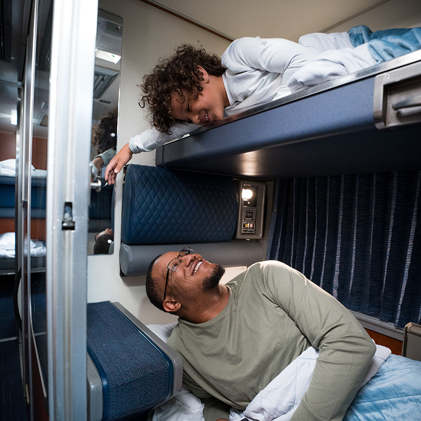 Oferta Flash Roomette de Amtrak: Su acompañante viaja gratis