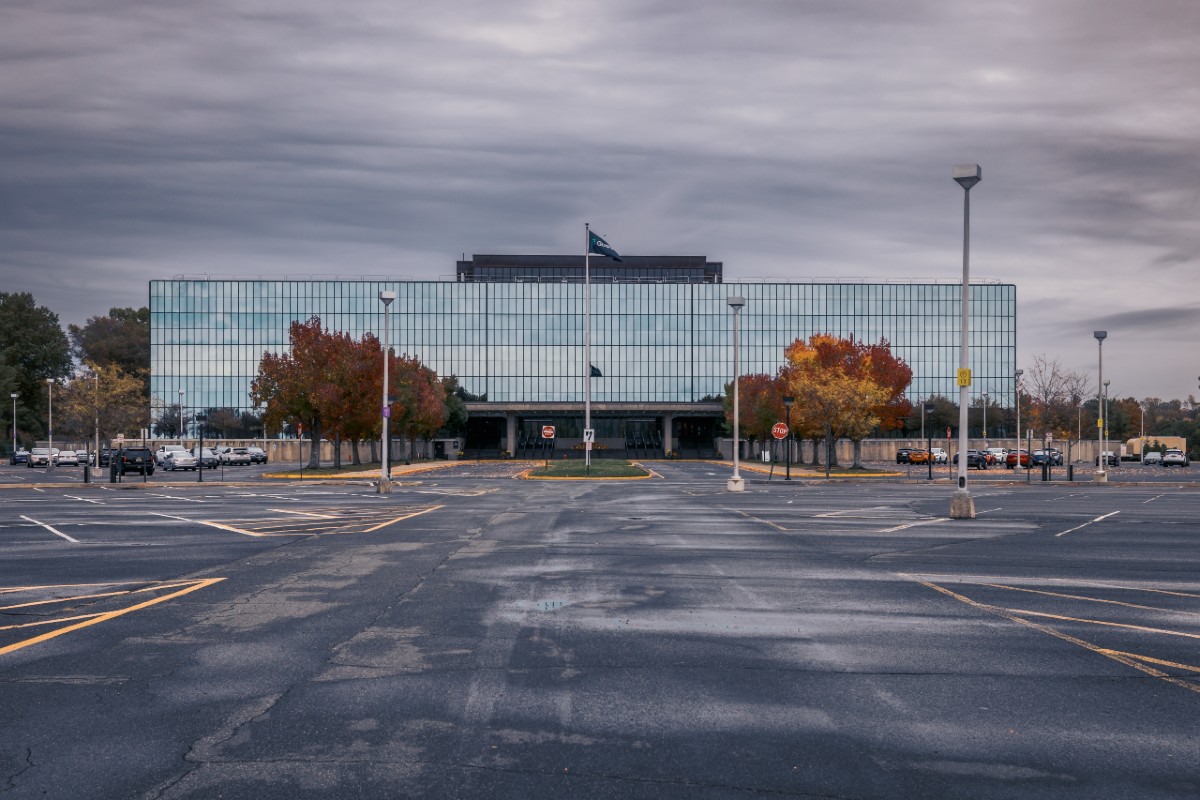 Je kunt het Lumon kantoor IRL bezoeken op minder dan 1 uur van NYC