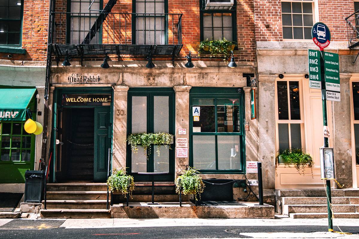 The Dead Rabbit NYC: History, Menu, Reservations